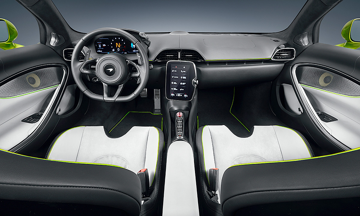 Mclaren artura store
