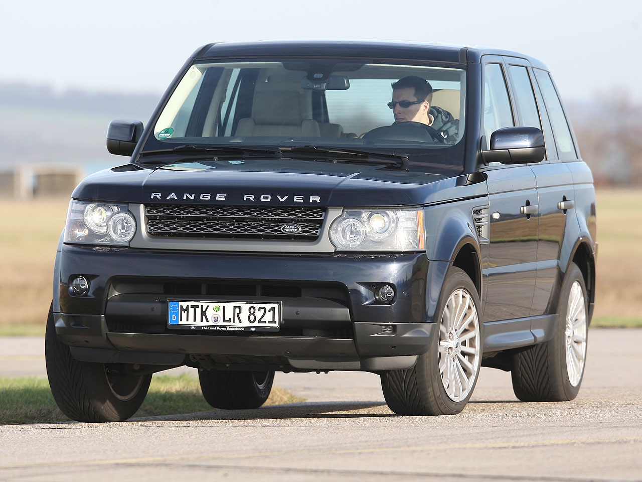 Range rover v6 store